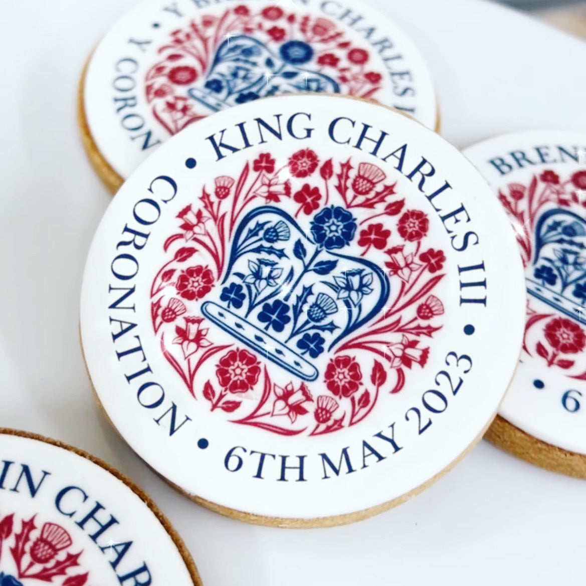 CORONATION ICED BISCUITS | UK DELIVERY – Print Cakes